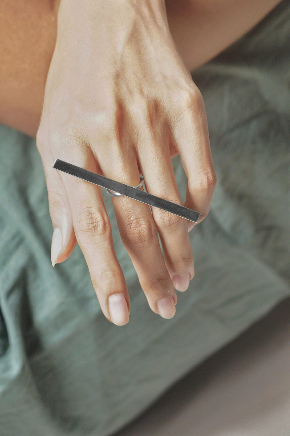 Cross Bar Ring – Tarshari